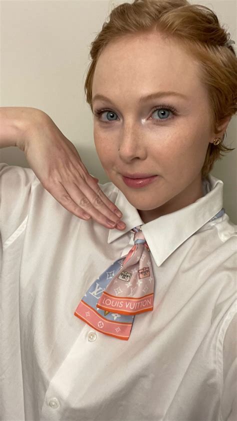 Molly Quinn Style Clothes Outfits And Fashion • Celebmafia