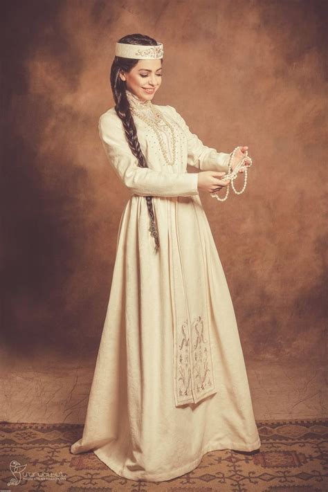 Armenian Traditional Costume National Clothes Persian Fashion