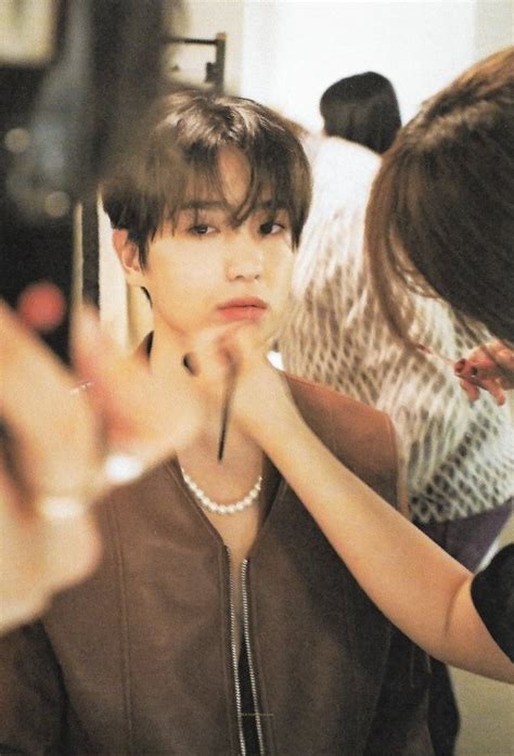 🎵 𝘔 On Twitter Helpppp