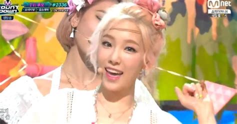 소녀시대 청바지 흰티 패션의 정석 청순함의 극치 엠카운트다운