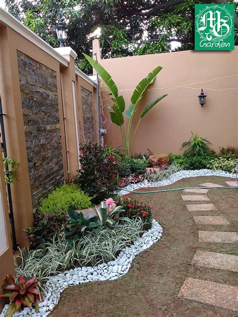 รวม 39 ไอเดีย “การจัดสวนข้างบ้าน” ติดกำแพงรั้ว เพื่อเพิ่มความสวยงาม