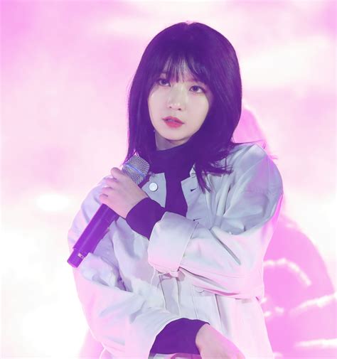 Oh My Girl Community Posts 유빈아💜 점심 먹었어 준비하느라 못 먹은거 아니지 아직이라면 부족하지