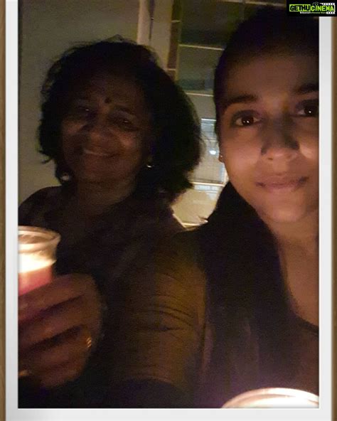 Rashmi Gautam Instagram 5thapril9pm9minutes 2020