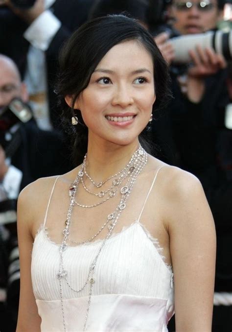 章子怡旧照曝出，24岁的青春无敌美少女，网友：汪峰你赚大发了！