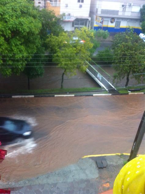 Temporal Deixa Ruas De Novo Hamburgo Cobertas De água Temporal Deixa