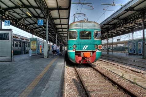 Odissea Ferrovie Treni Con 100 Minuti Di Ritardo Toscana News