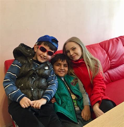 Тези прекрасни хора просто “физически лица” организирани от русото дребничко момиче Олимпиа