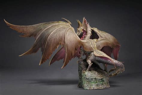 Capcom 魔物獵人崛起：破曉 Cfb Creators Model 爵銀龍 Pvc【售完】