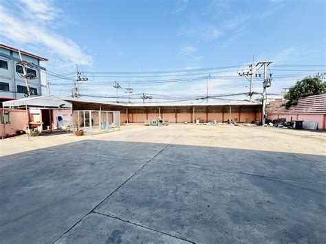 ให้เช่าโกดังอาคาร วงสีเหลือง พื้นที่ใช้สอย 1 200 ตร ม ตั้งอยู่บนที่ดินขนาด 3 5 ไร่ สวนหลวง