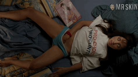 Aubrey Plaza Talks About Masturbation Scene Controversy See Aubrey