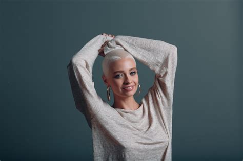 Premium Photo Millenial Young Woman With Short Blonde Hair Portrait