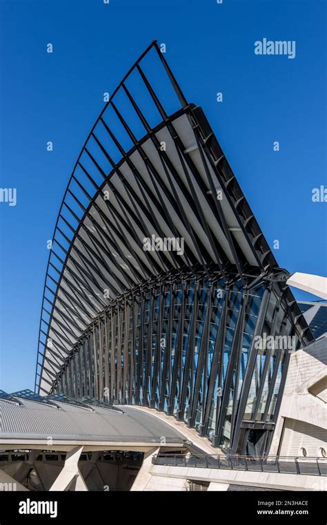 TGV station Gare de Lyon Saint Exupéry airport designed by architect
