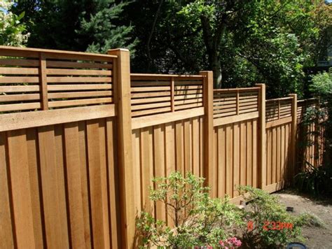 portland overlapped picture frame with custom lattice backyard