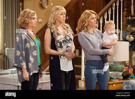 Fuller House L R Andrea Barber Jodie Sweetin Candace Cameron Bure