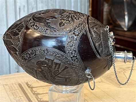 Proantic Noix De Coco Gravée Poire à Poudre