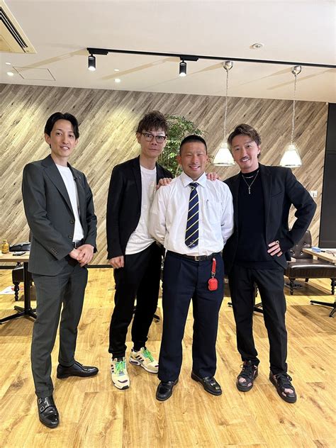 谷本吉紹 令和の虎の虎youtube【谷本家toricomチャンネル】4児の父、6社経営、ラジオdj On Twitter ネクタイの方誰だ⁇