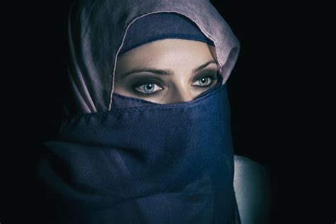 أفضل 8 مواقع التعارف والزواج من الأجنبيات
