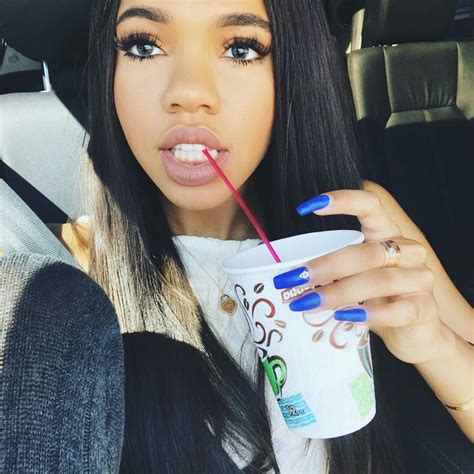 Car Selfie Scrolller
