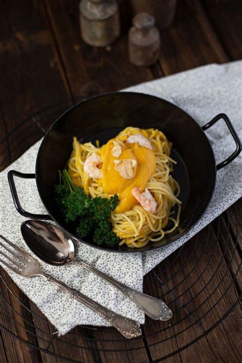 Kürbisgerichte Butternut Pasta mit Butternut Kürbis Parmesan Soße von diekuechebrennt Delicat io