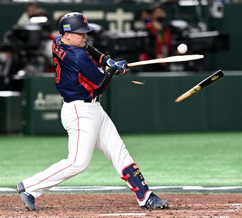 【wbc】牧秀悟の折れたバットにかく乱された？三塁手一切ゴロに触れられず珍内野安打に Wbc2023写真ニュース 日刊スポーツ