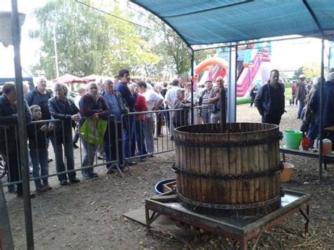 La Fête De La Pomme Dans Son Jus Neuf Église 63560