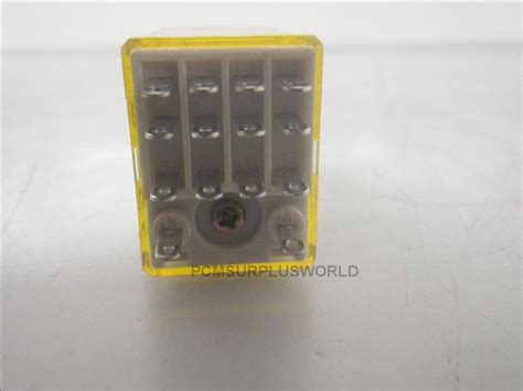 Ry4s U Idec Relay Dc24v 5a Used And Tested Pcm Surplus World