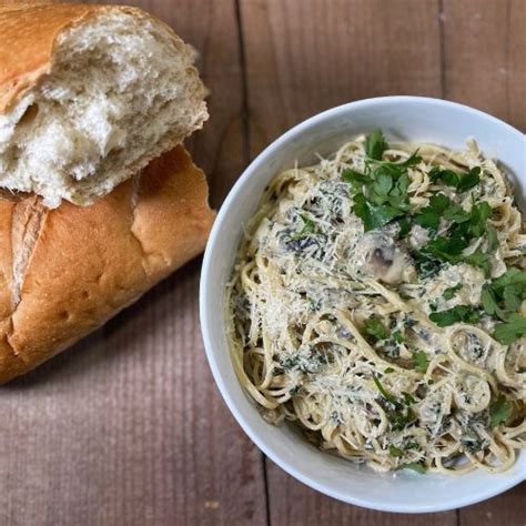Simple Quick Easy Creamy Mushroom Spinach Pasta Recipe