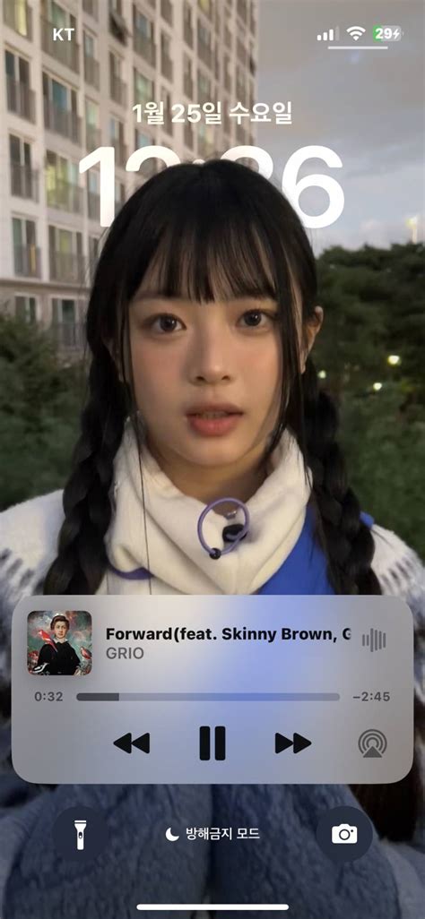 오 아이폰 잠금화면 인물로 설정하면 시계가 뒤로 넘어가네 인스티즈 Instiz 일상 카테고리