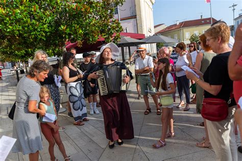 ''LA MULA DE PARENZO'' Interpretativne šetnje kroz povijest Poreča oduševile posjetitelje - IstraIN