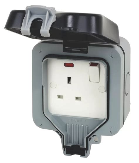 British General IP A Gang DP Weatherproof Outdoor Switched Socket Screwfix