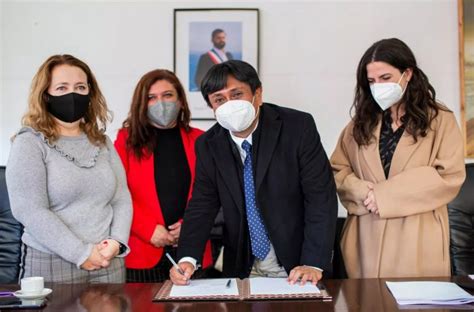 Gobierno Regional Firma Convenio Con Que Se Iniciará Trabajo De La