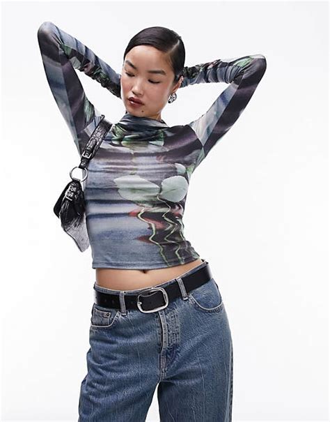 Topshop Top à Manches Longues Et Encolure Montante à Imprimé Fleurs