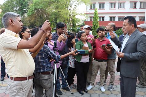थाहा खबर बागमतीमा सरकारी कार्यालयले तामाङ र नेपाल भाषामा सूचनापाटी