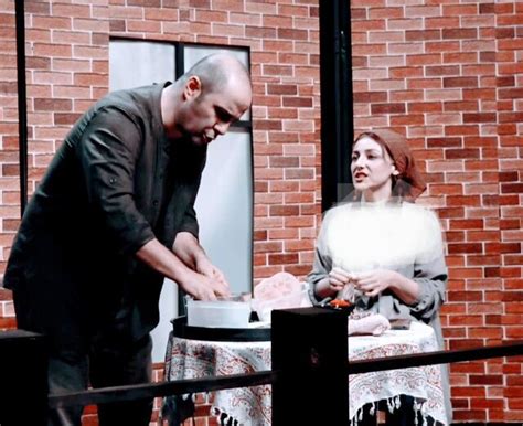 الناز شاکردوست ، رضا کیانیان ، فرزاد حسنی و بر روی صحنه تئاتر تهران