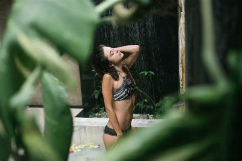 Should You Tip After A Spray Tan Explained Business Border