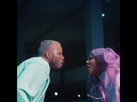Luísa Sonza Semi Nua Mostrando Seu Belo Rabo em Novo Clipe XVIDEOS