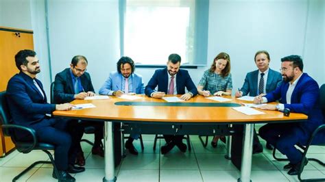 Após 25 Anos Procuradores São Empossados Em Concurso Público O