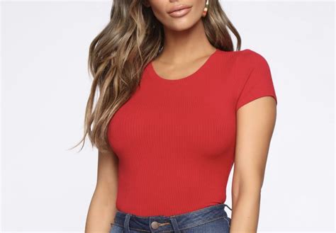 Pin De Krista En Red And Black Outfit 20 Blusas