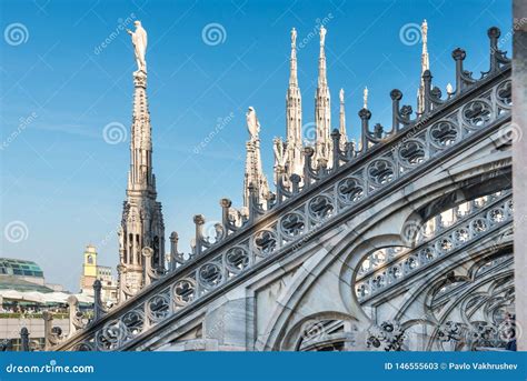 Statues De Marbre Architecture Sur Le Toit De La Cath Drale De Duomo