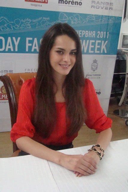 Olesya Stefanko Pictures
