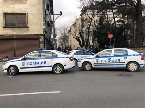 Гонка до Летище София Хванаха джип с мигранти шофьорът избяга