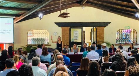 SEDECO Capacita Sedeco a municipios para simplificar trámites y servicios
