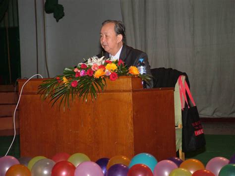 北京外国语大学刘润清教授来我校讲学 青岛理工大学宣传部