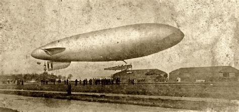 A Usn B Class Patrol Blimp At Nas Norfolk Approximately 1918