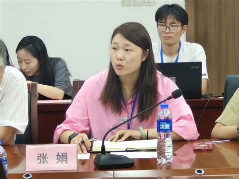 【凝心聚力架桥梁，家校携手共发展】——新生家长交流会