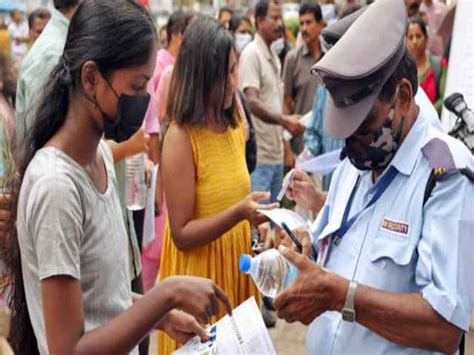 NEET Girls Take Off Their Jeans And Wear Mother Leggings In Open Babes Gave NEET Exam In