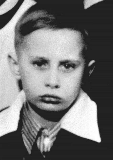 ウラジーミル・プーチンの正体を探る