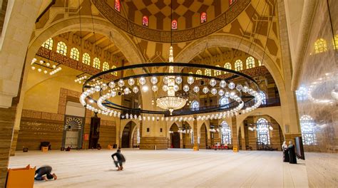 Al Fateh Grand Mosque In Juffair
