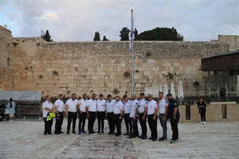 מארצות הברית לתמיכה במלחמה עדכונים מהכותל האתר הרשמי של הכותל המערבי