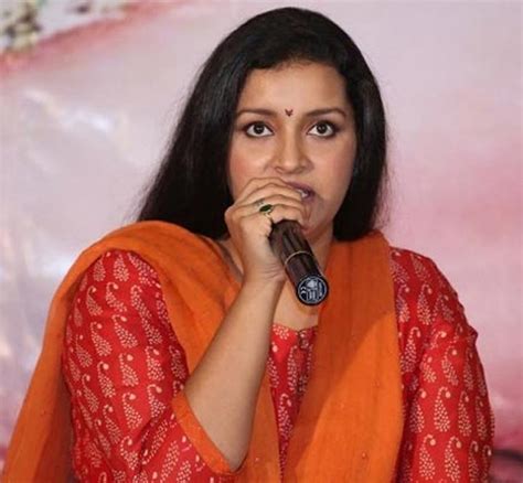 Renu Desai Once Again Made Into News With Strong Comments